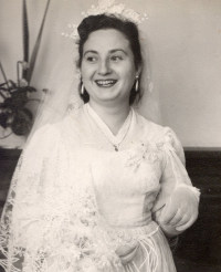 MARIA MOTTA – David W Bull, Funeral Director